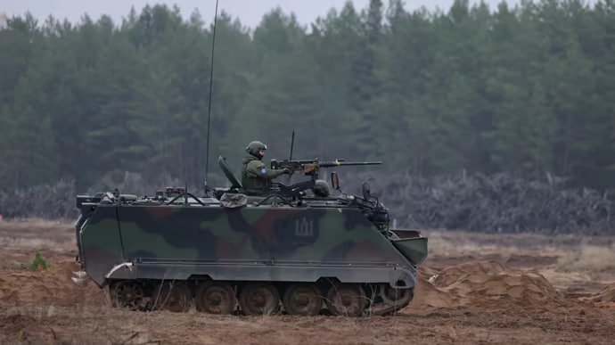 Країни Бенілюксу передадуть Україні бронетранспортери M113